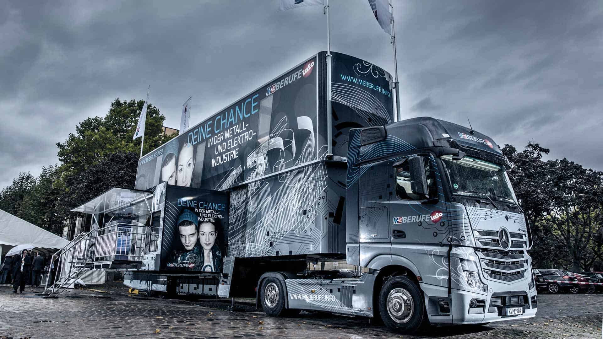 Es ist soweit: Der neue M+E Infotruck in Berlin - JUMBOmobile ...